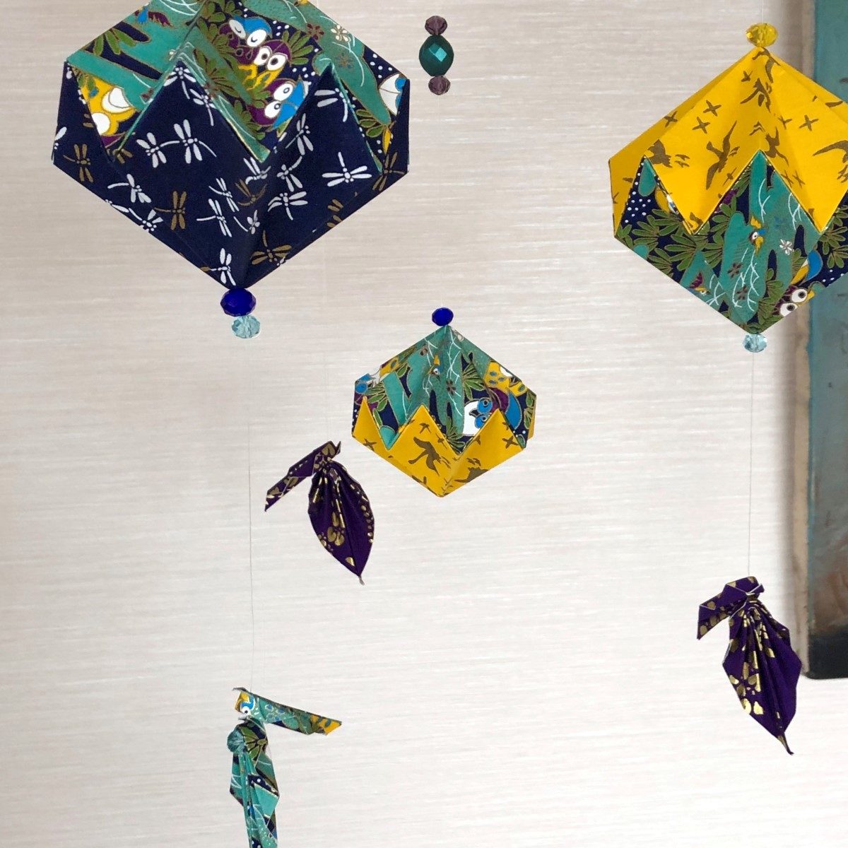 Suspension origami hiboux et papillons | HANAWA ORIGAMI